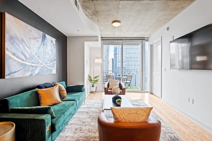 Luxury Views From The Sky - Atlanta, GA