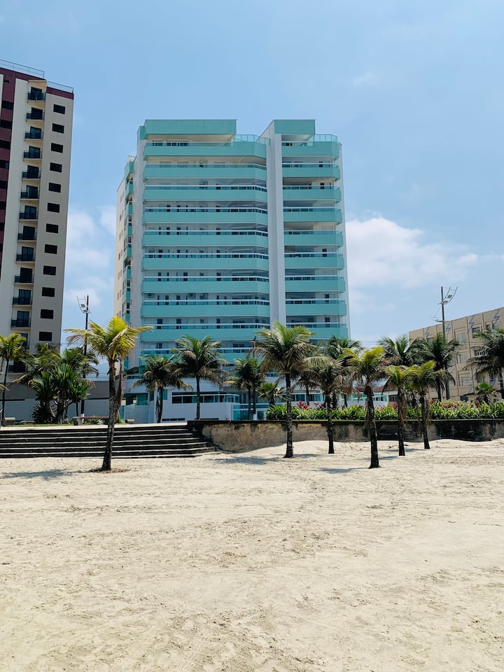Apartamento Frente Mar Com 3 Suítes - Praia Grande