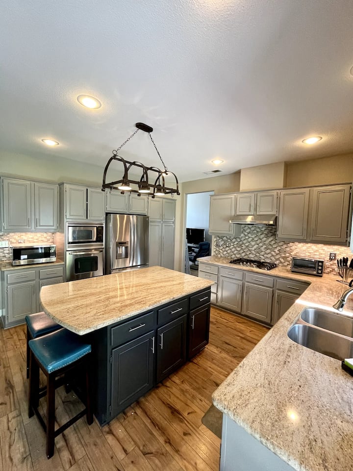 ❤️4 Bedroom 3 Bath Temecula Near Schools, Stores❤️ - Temecula, CA