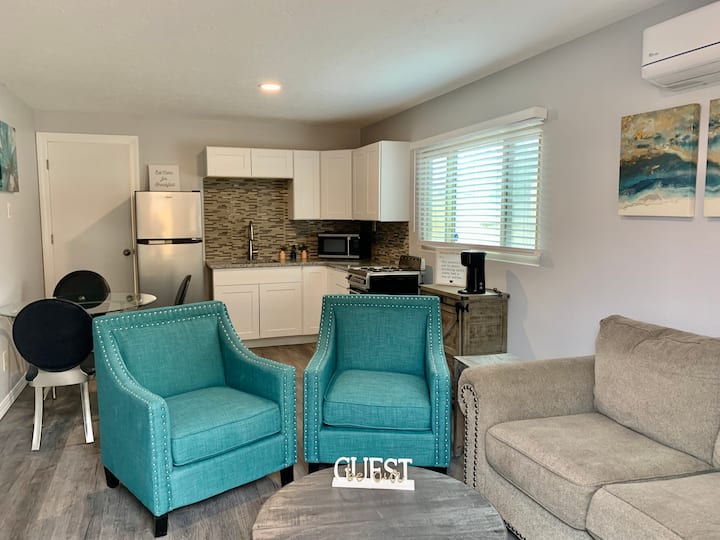 Adorable 2 Bedroom Casita Close To Everything - Albuquerque