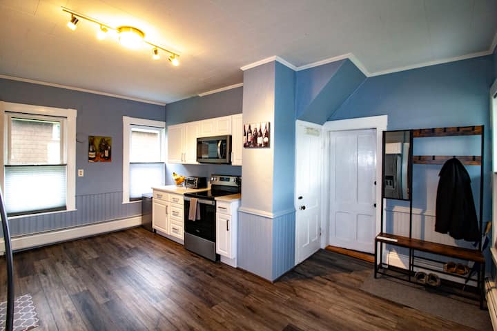 Stunning & Bright Remodel In The Heart Of St. J! - 佛蒙特州