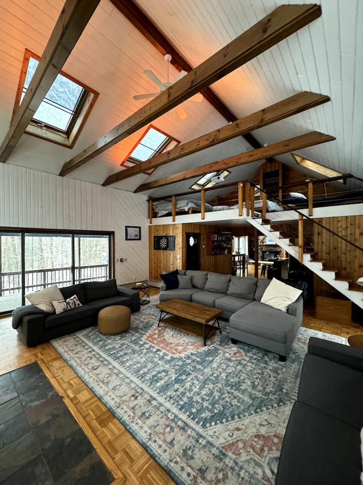 Huge Ski House With Hot Tub Close To Mountain - Killington, VT