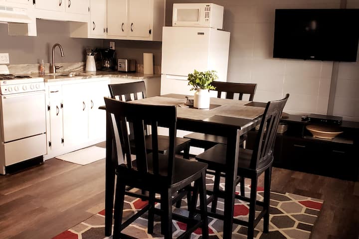 Cozy 1-bedroom Condo On The Beach - Gulf Shores, AL