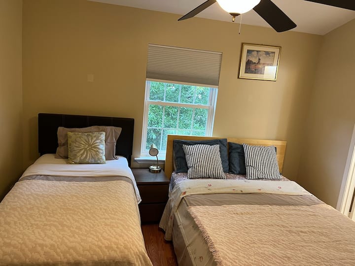 Cozy Private Room And Bath In Annapolis (1920201) - Annapolis, MD