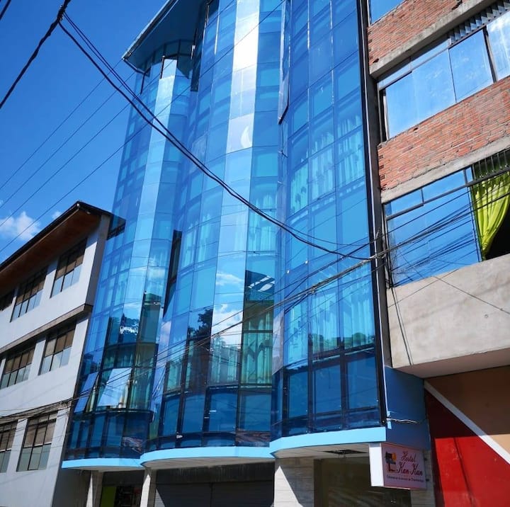 Hostal Kan Kun Hab. Triple Familiar - La Merced