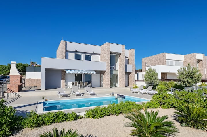 Modern Villa Royal I, Private Pool And Sea View - Novalja