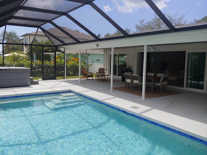 Newly Renovated Modern Waterfront Lemon Bay Home!! - Englewood, FL