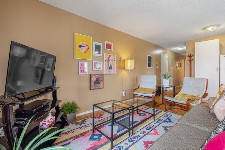 Bright Beltline 2 Brd - Parking/wifi - Bl264616 - Calgary