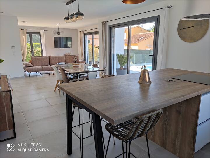 Jolie Villa Avec Piscine - Pourrières