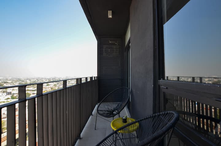 Gym & Terraza / Lavandería Privada / Centro Mty - Monterrey