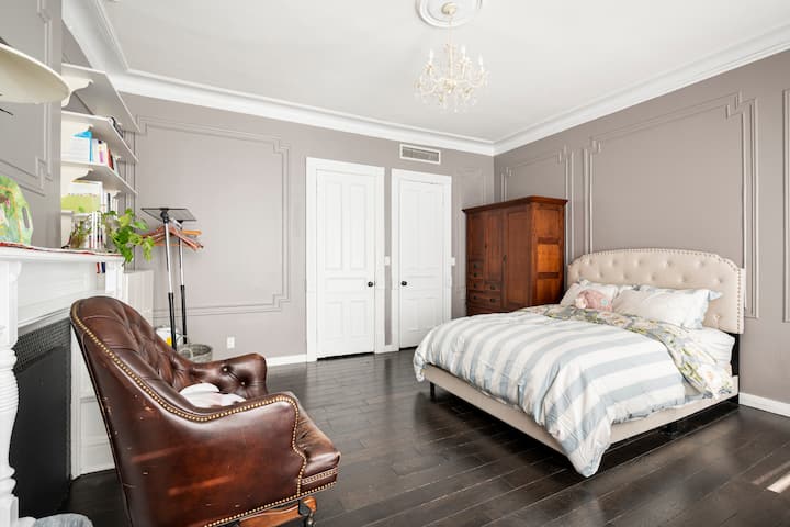 Spacious And Lovely One Bedroom - Manhattan, NY