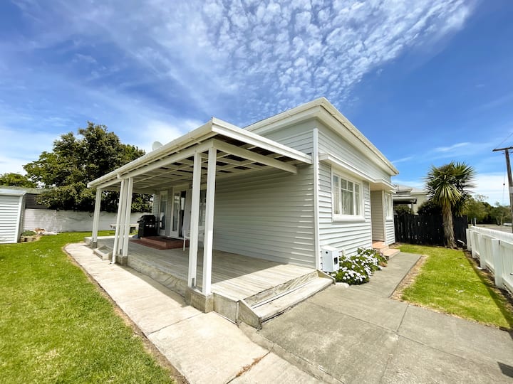 Stafford Stays - Gisborne