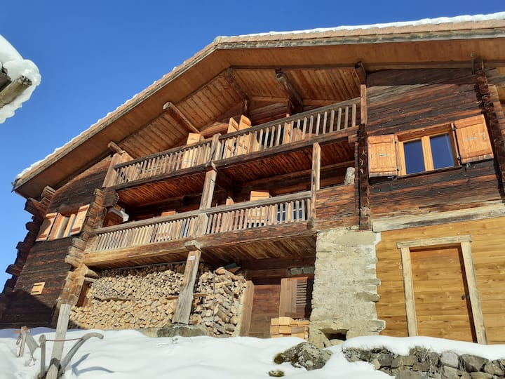 Grand Chalet Traditionnel - Manigod