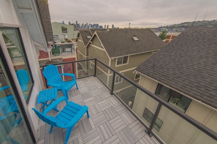 Modern 3 Br Townhouse In The Heart Of Seattle - Queen Anne - Seattle