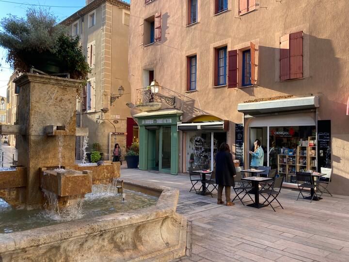 Aux 4 Fontaines - T3 En Plein Centre Historique - Narbonne