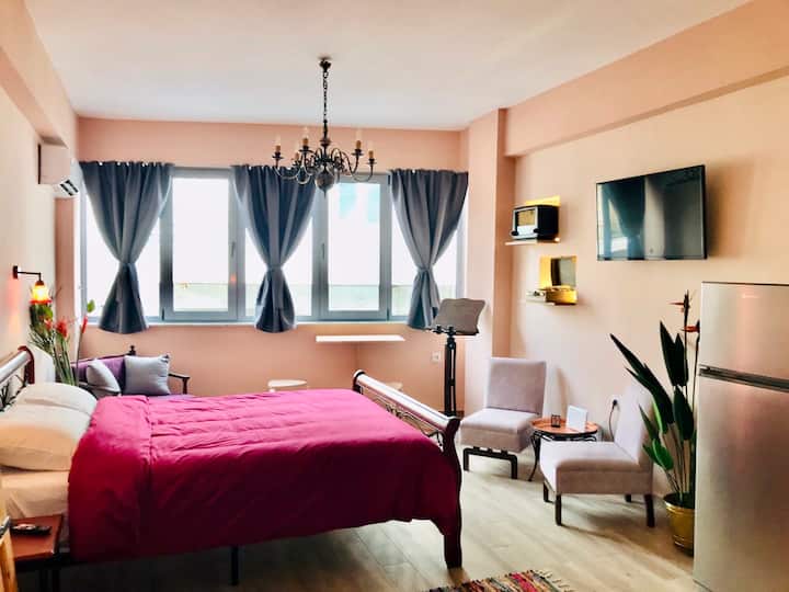 Old Athens
Thission
"Bronze & Copper Room" - Athens