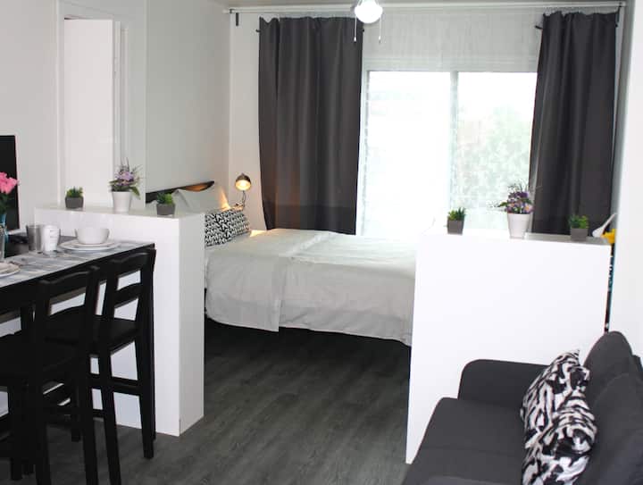 St-denis Iv-3 Au Coeur De Montréal - Montréal, QC