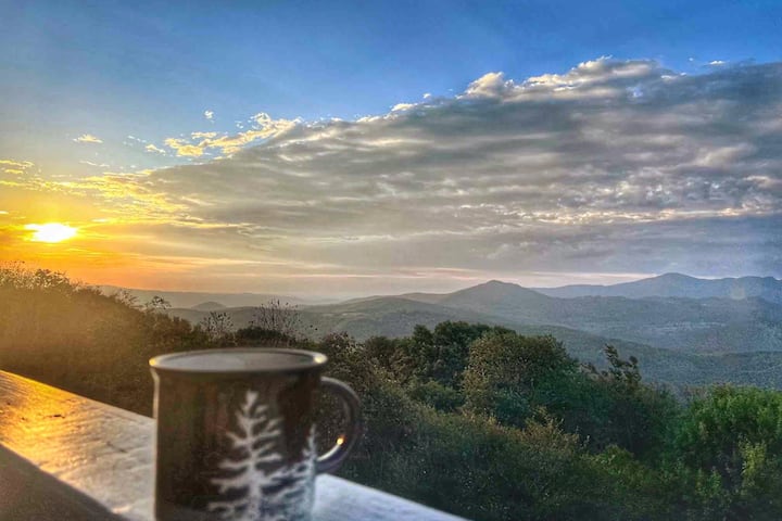 Wow Views+walk To Overlook Barn+private Balcony - Beech Mountain, NC