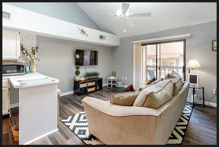 Two-story Condo Blocks To Beach - South Bethany Beach, DE
