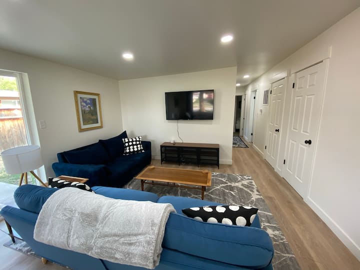 Cheerful And Quiet Residential Home Away From Home - Utah