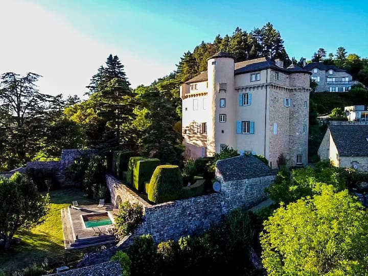 Château De Saint-léons, Demeure Historique Du Xve - Rivière-sur-Tarn