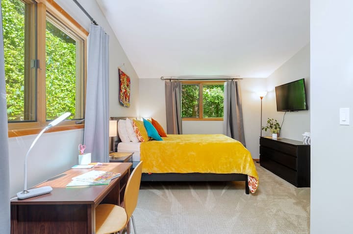 Private Forest Suite With Kitchenette. - Portland, OR