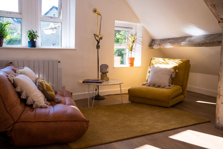 The Stork’s Nest – Unique Loft-style Stay In Frome - Frome
