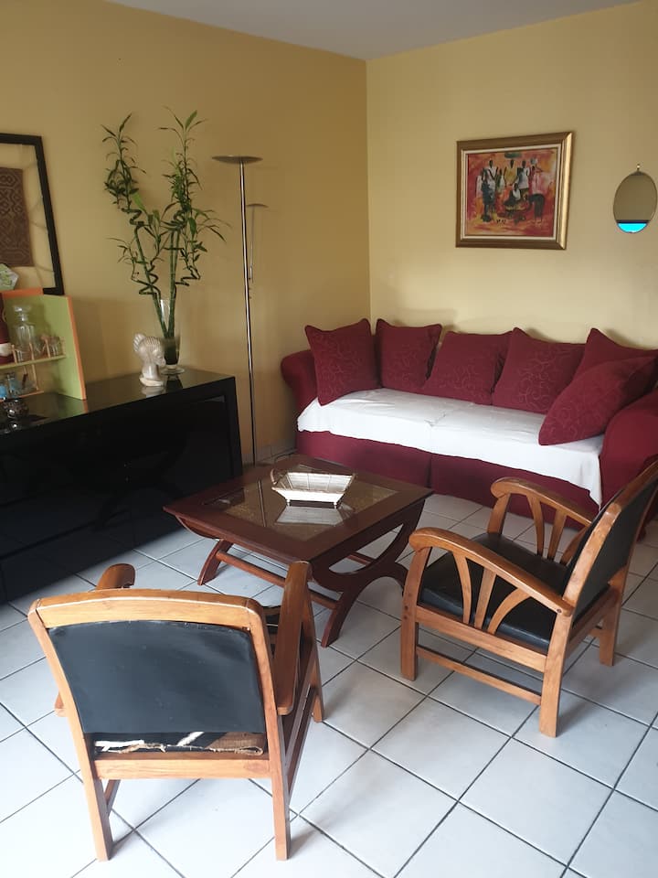 Joli Appartement Dans Résidence Privée. - Gennevilliers