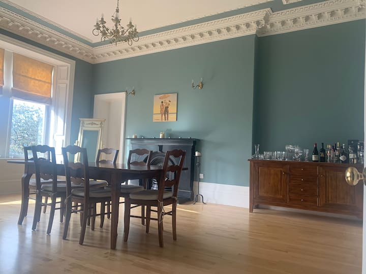Amazing 3 Double Bedroom Apartment. - Glasgow