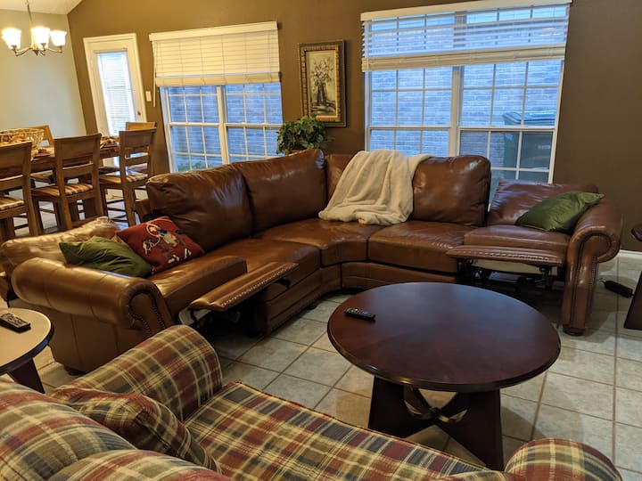 Peaceful Retreat 3-bedroom House - Hill Country Retreat – San Antonio