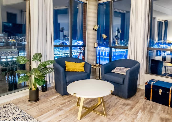 Waterfront Condo In ❤ Of City! Parking+180°views😍 - Victoria