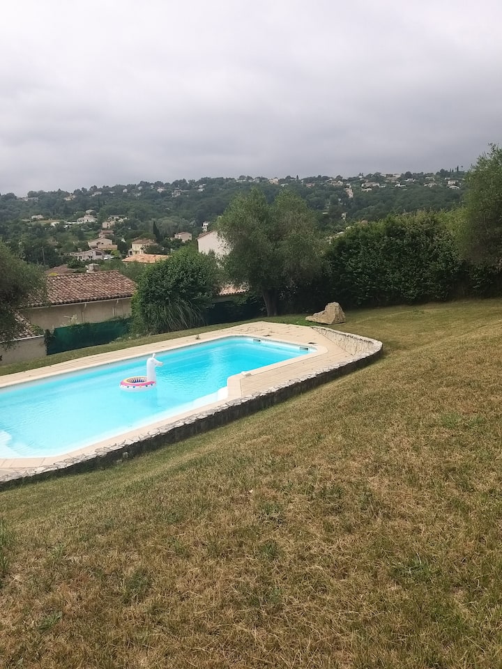 Studio Rez-de-jardin Piscine Très Belle Vue - Carros