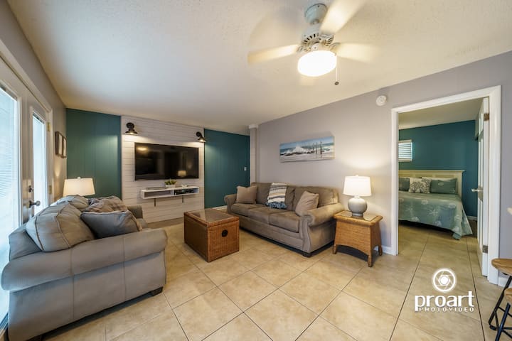 Lovely 1 Bedroom 1 Bath With Pool! - Destin