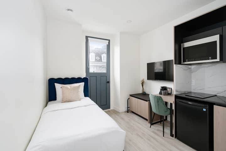 Chambre Privée Toute éQuipée Dans Le Village - Montreal