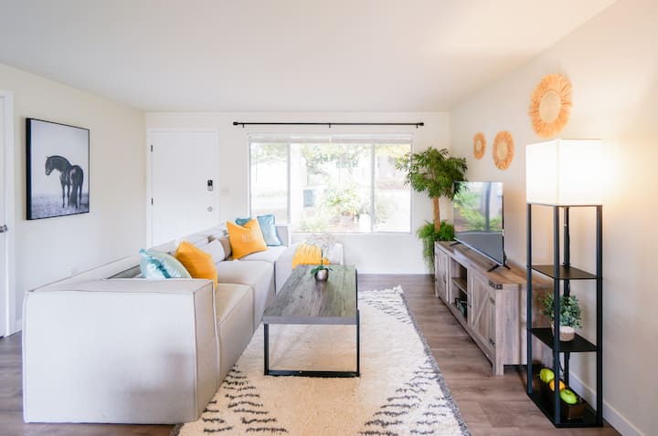 Cozy 4 Br Bothell Home W/ Playset & Outdoor Space - Bothell, WA