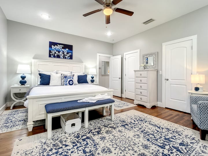 Waterfront, Pets, Luxurious, In Town, Parking - St. Augustine, FL