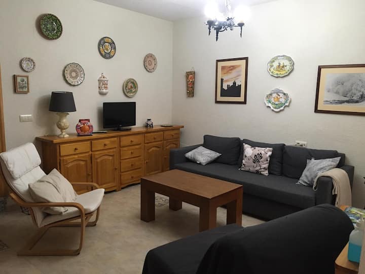 Casa Rural Zona Gredos Con Chimenea Y Patio - Avellaneda