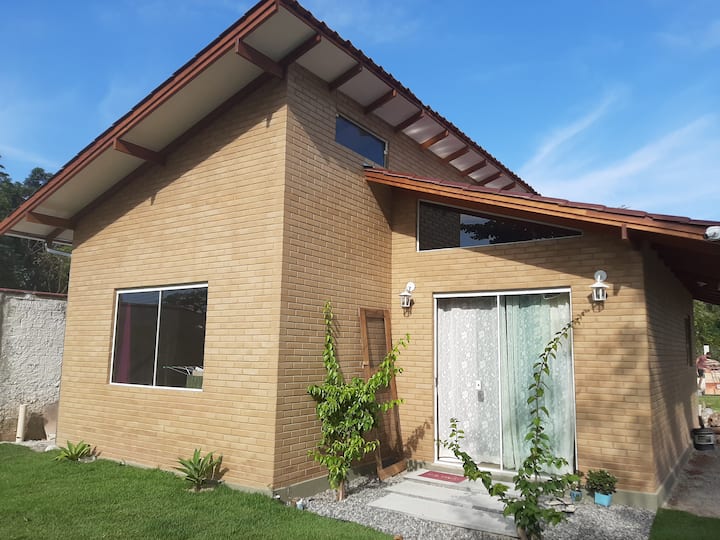 Linda Casa Nova A 1 Quadra Da Praia - Itapoá