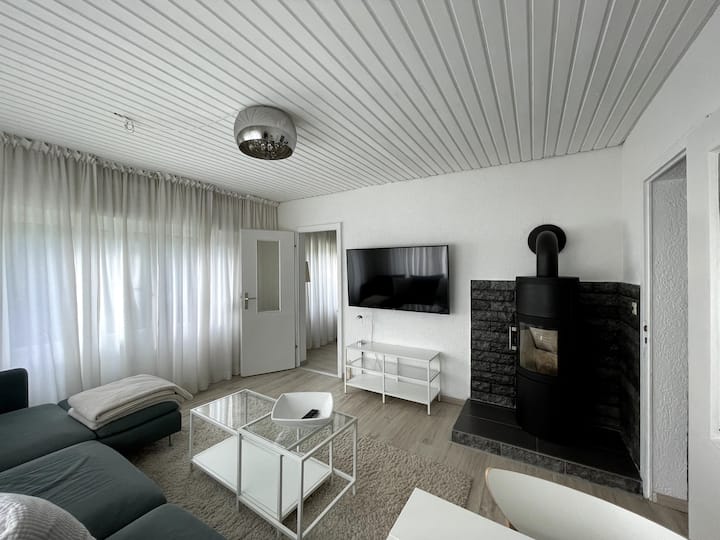 Behaglicher Bungalow Mit Kamin, Wie Zuhause - Brieselang