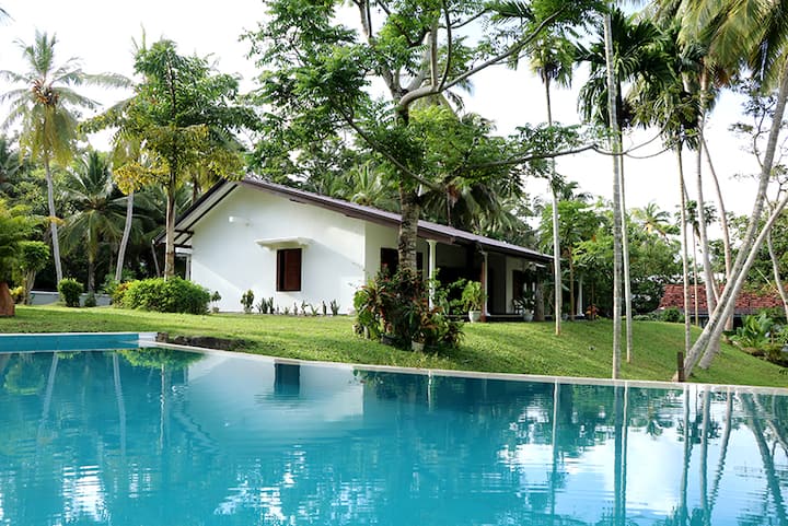 3 Ensuit Room Villa  With Jungle View & Pool - Sri Lanka