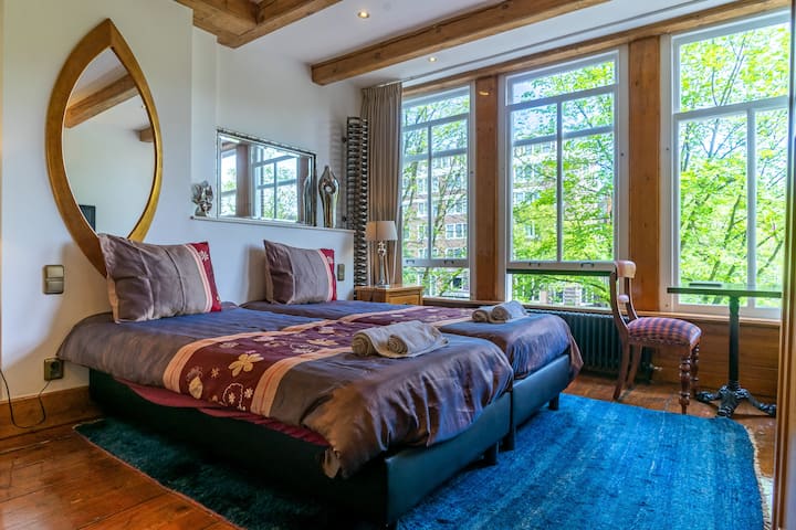 Cosy And Luxurious Room With Canal View - Amsterdam