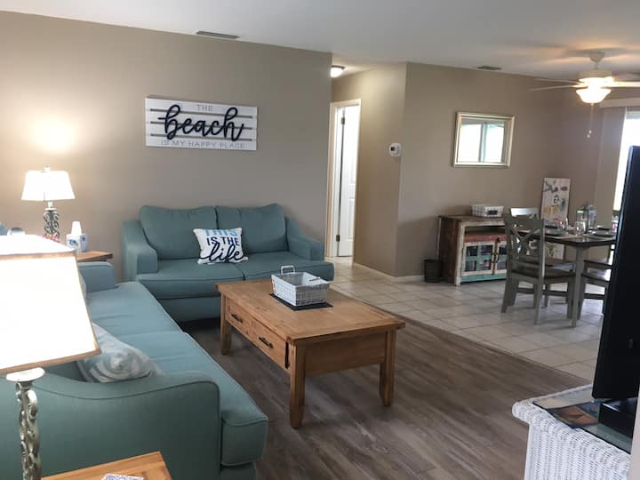 Comfy Modern House W/ Lanai, 5 Miles To Beaches! - Venice, FL