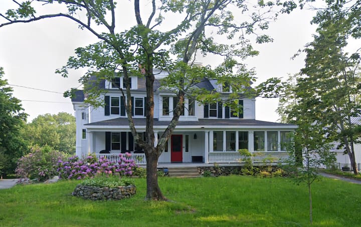 Rockport Village Center Historic Sea Captain Home - Camden, ME