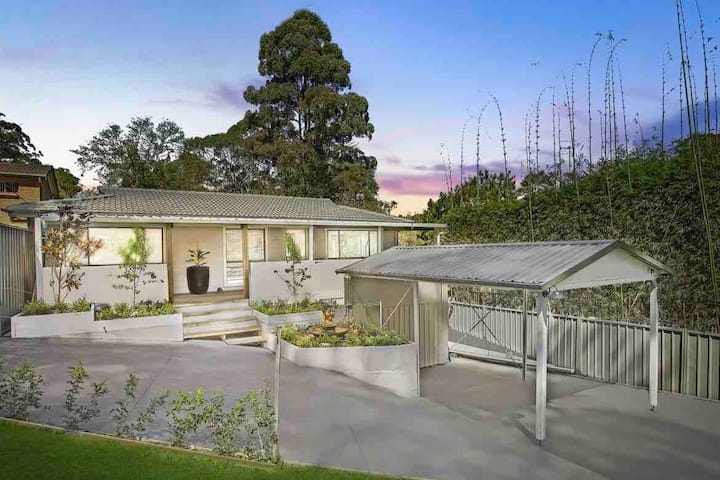 Frangipani House - Relaxing Holiday In North Avoca - Avoca Beach