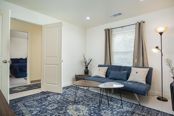 Cheerful 1 Bedroom 2 Bath Home With Brick Patio - Yuba City, CA