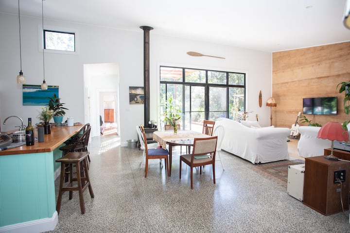 The South Pacific In Mossy Point - Mossy Point