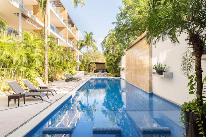 Great Location | Large Balcony | Salt Water Pool - Playa del Carmen