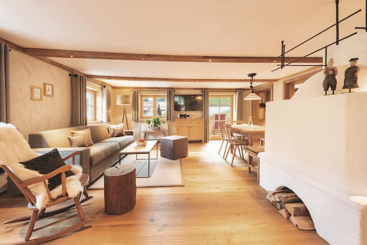 Ferienwohnung Wohnstube Im Rosenhof-bauernhaus - Mittelberg