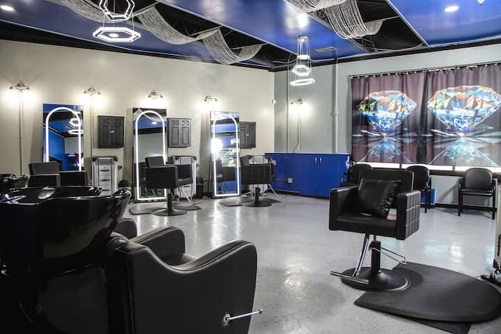 Classy Salon With Diamond Accents - Atlanta, GA