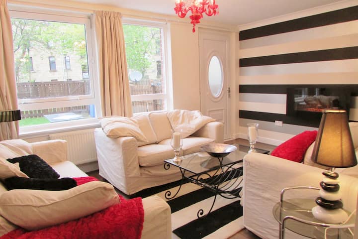 3 Bedroom Townhouse Ideal For Cop26 - 글래스고